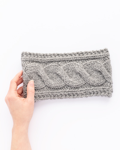 Chunky Cable Headband | Knitting pattern - Mirella Moments
